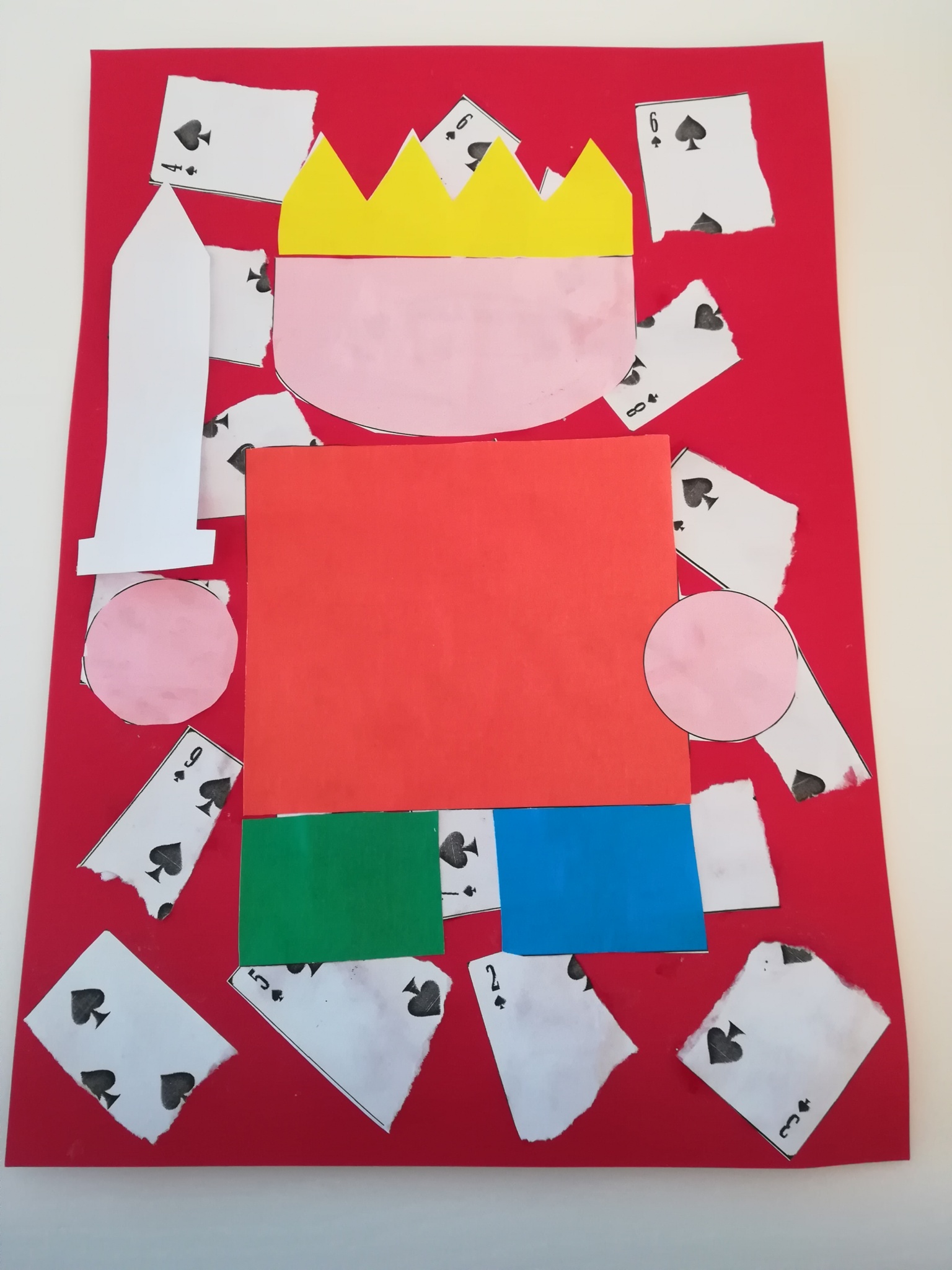 Le tout petit roi : collage – MC en maternelle